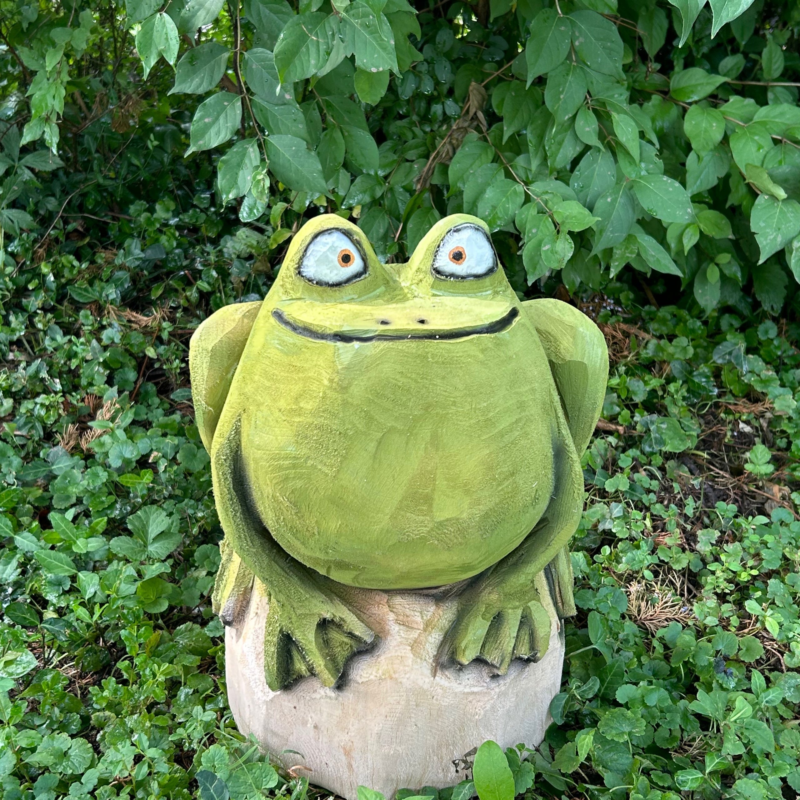 Frog | Bizzy Beaver Chainsaw Carving