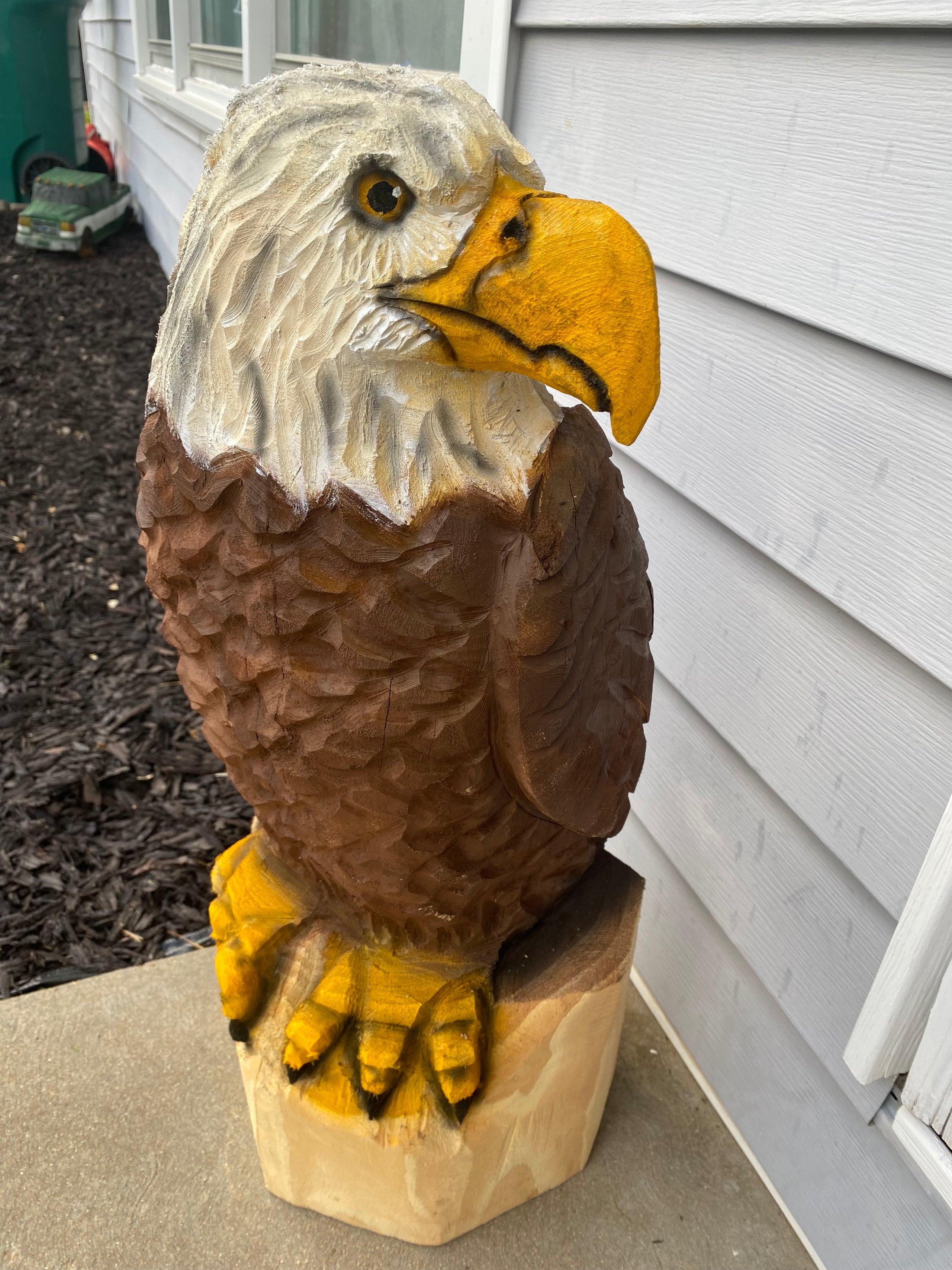 24" Eagle | Bizzy Beaver Chainsaw Carving
