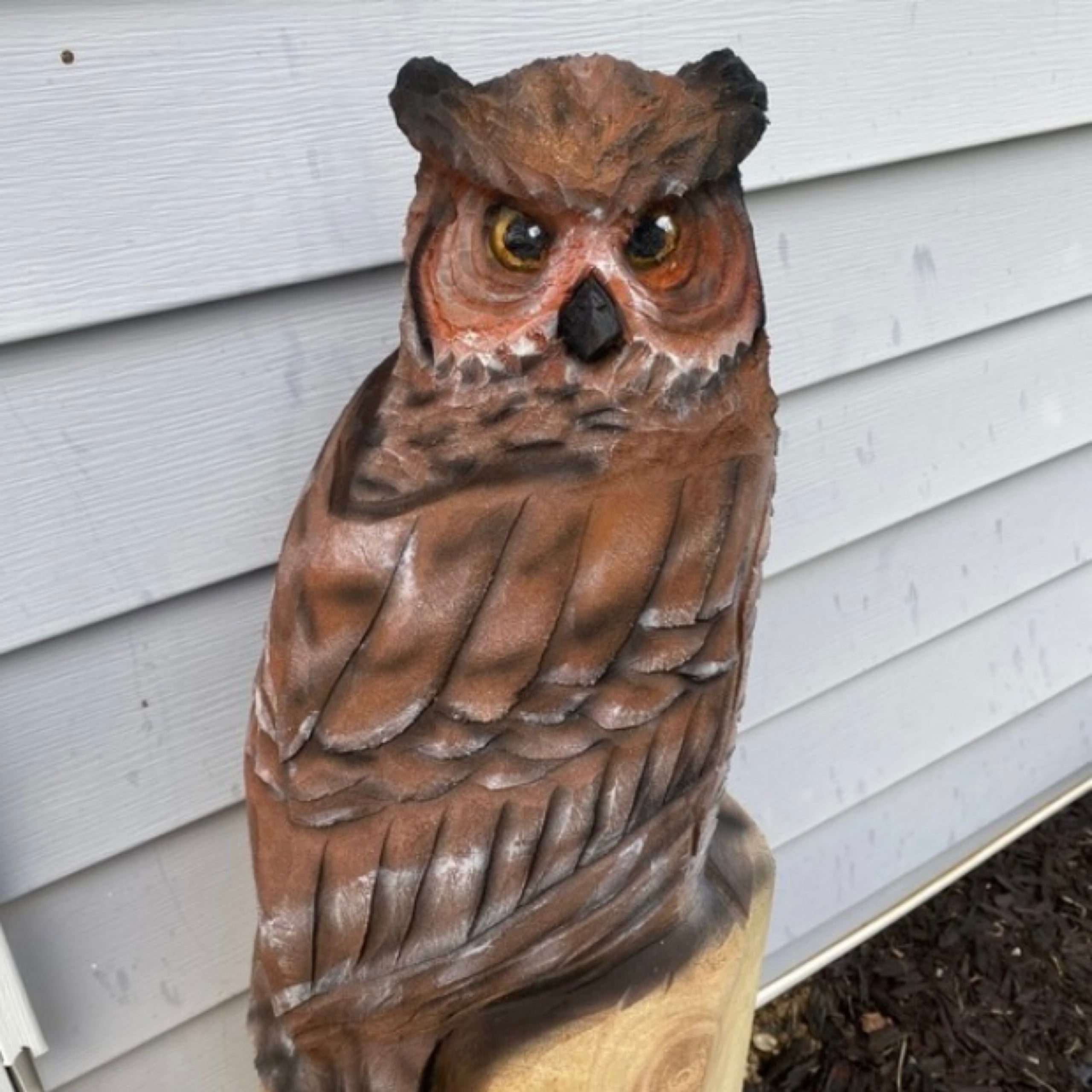 Horned Owl | Bizzy Beaver Chainsaw Carving